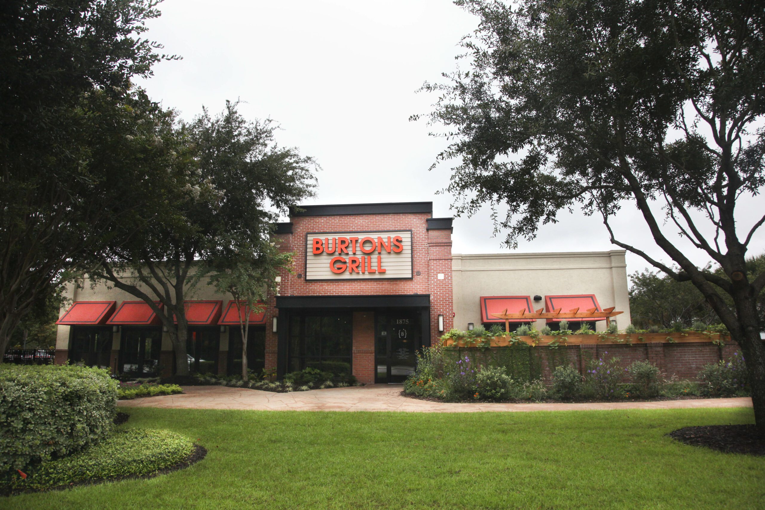 Burtons Grill Bar in SC Mount Pleasant