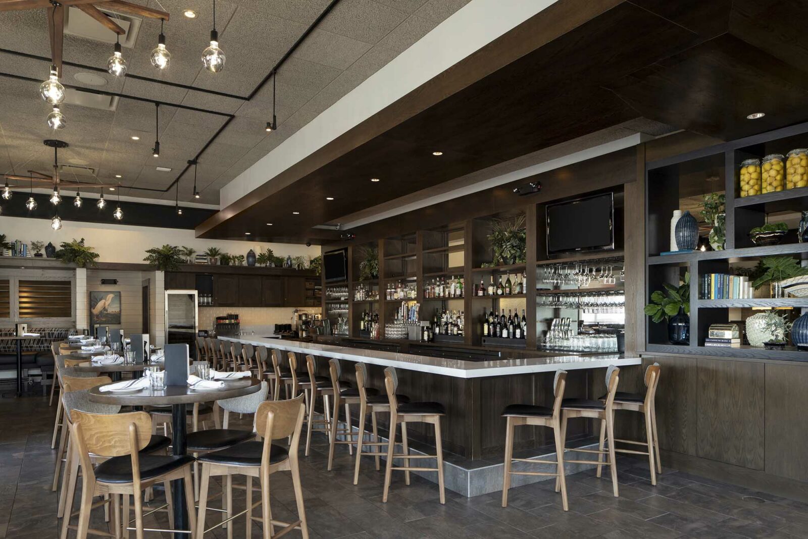 Burtons Grill & Bar in MA - Burlington